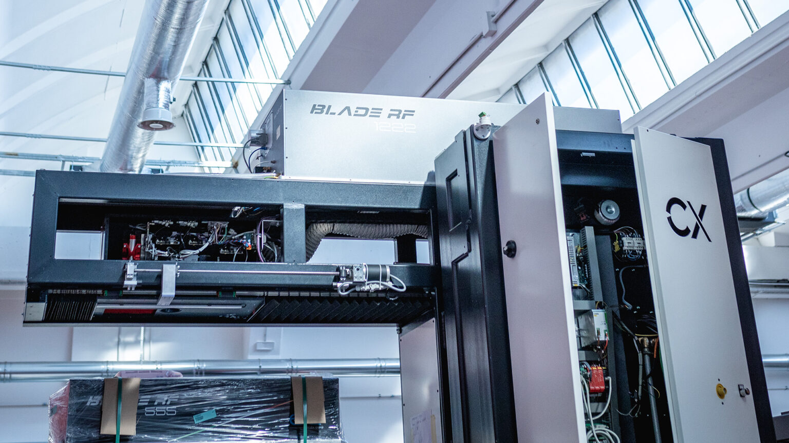 Laser machines for innovation: free to design - OT-LAS